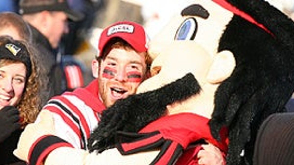 Deadspin | Vulcan Mascot's Decision To Light A Homecoming Float On Fire ...