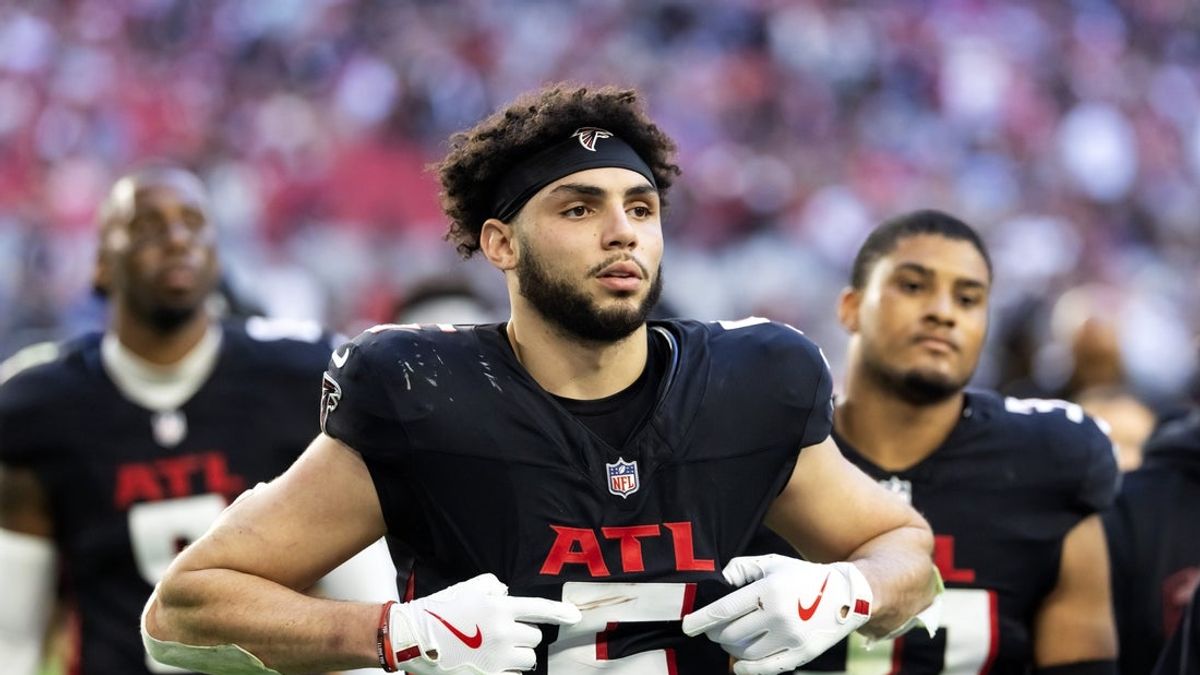 Deadspin | Report: Falcons sign WR Drake London to 4-yr, $141M extension