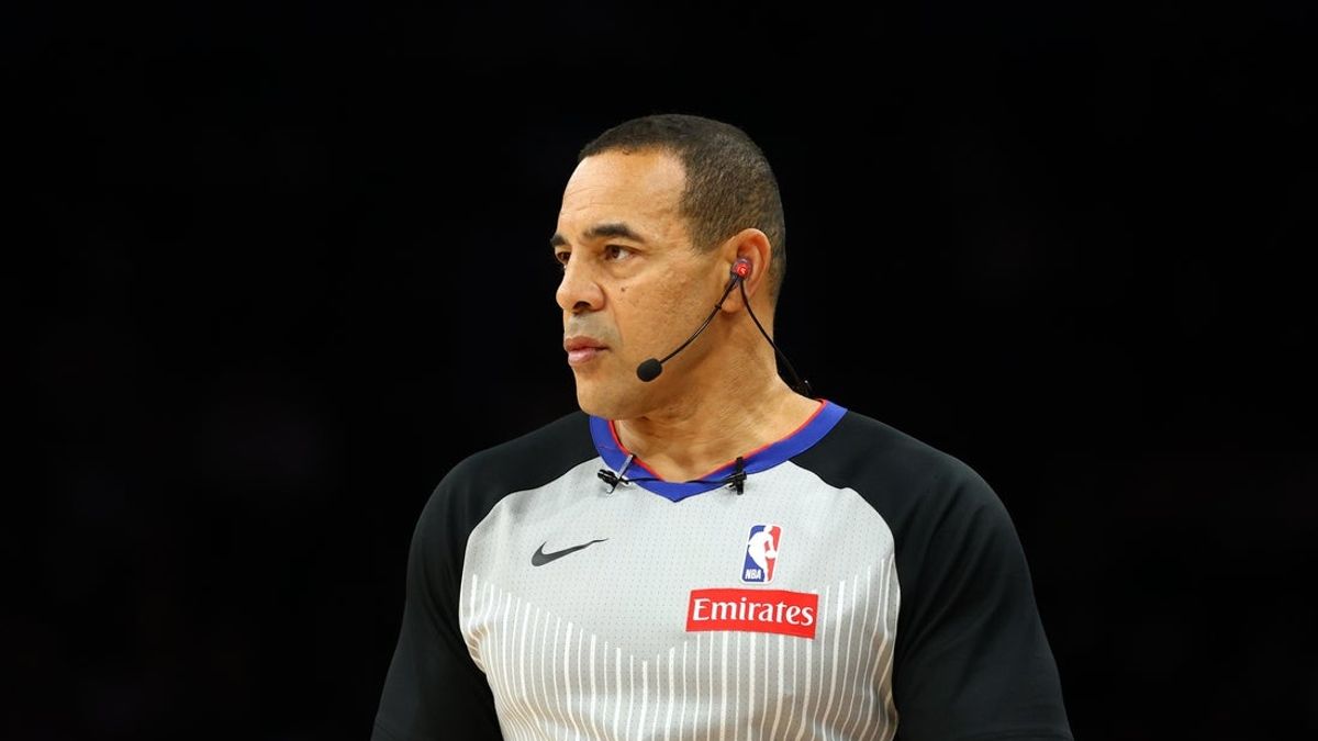 Deadspin | NBA Finals officials include first-timer Curtis Blair