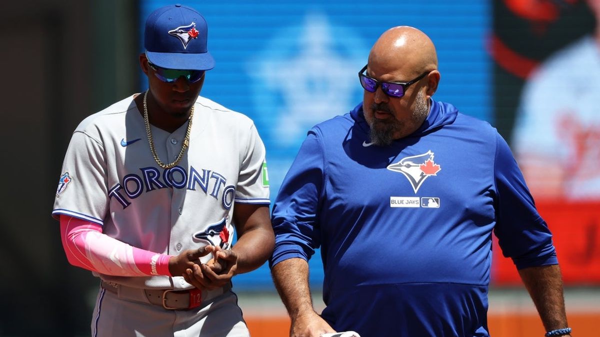 Deadspin | X-rays negative after Blue Jays’ Jesus Sanchez hit by ball ...
