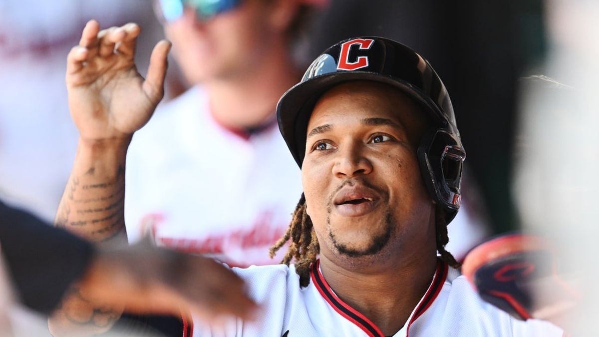 Deadspin | Jose Ramirez hits 3 doubles to guide Guardians over Yankees