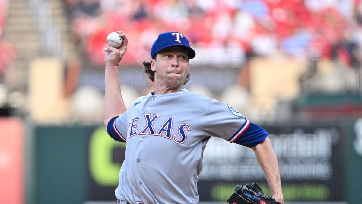 Deadspin | Jacob deGrom earns 100th victory as Rangers edge Cardinals