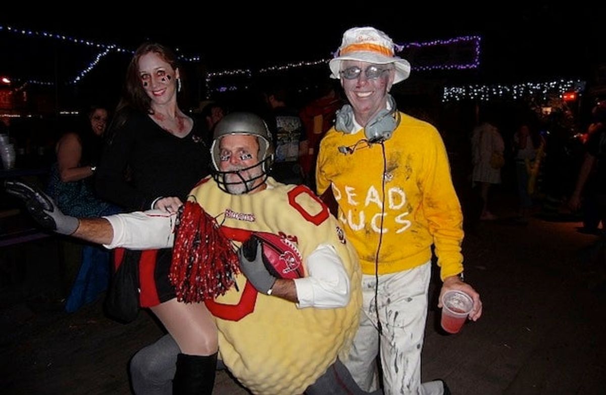 Deadspin | Your Best Sports-Themed Halloween Costumes