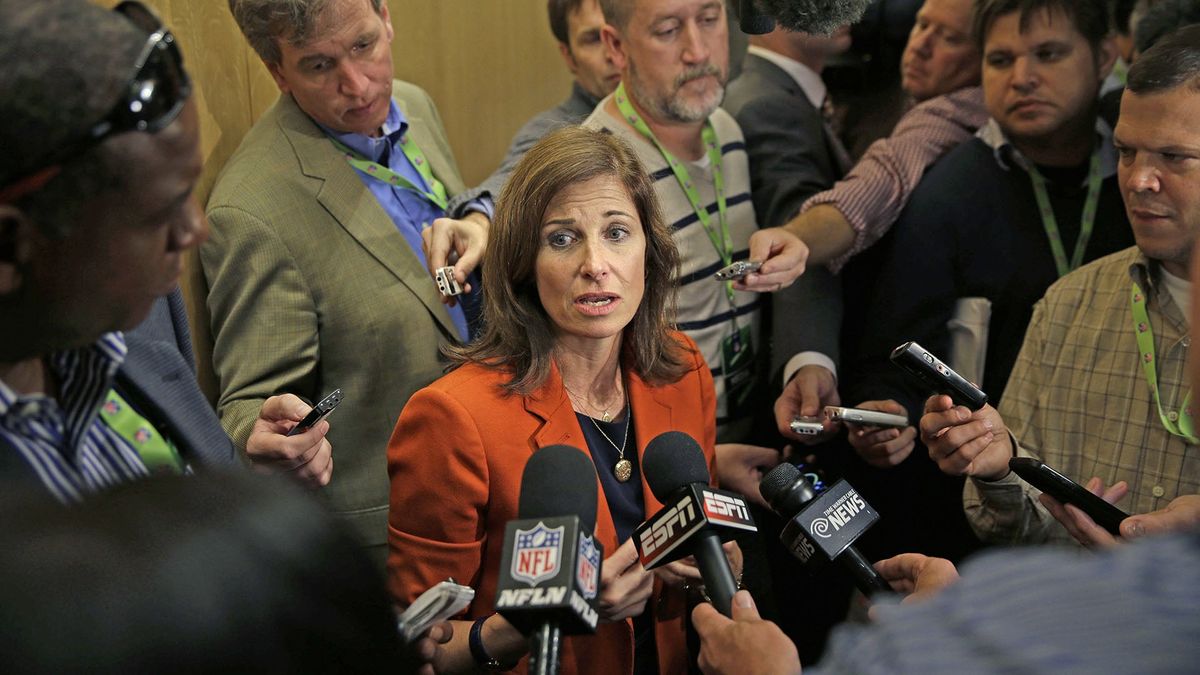 Deadspin | The NFL's Private Spooks Made Molly Brown So Nervous She ...