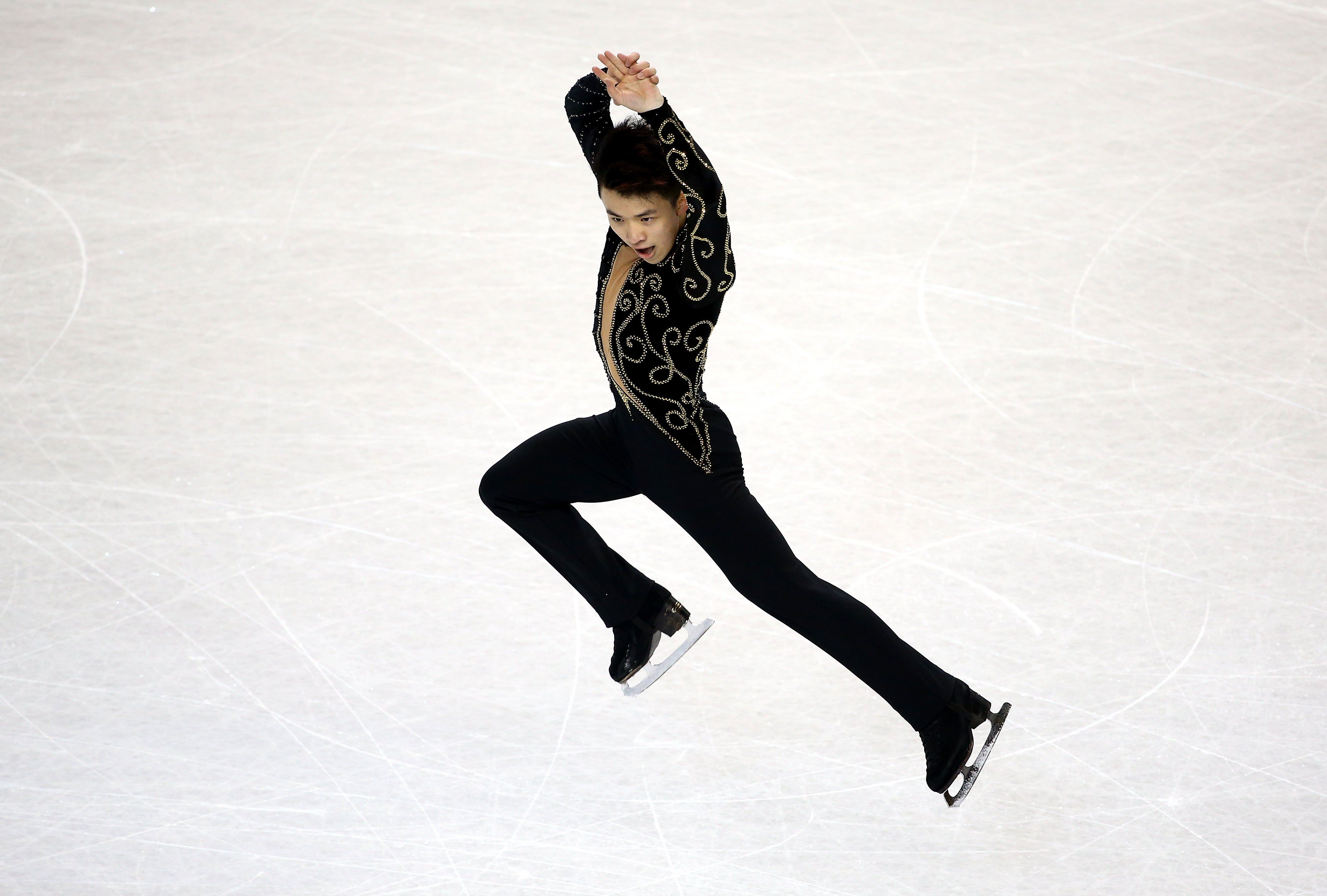 Deadspin | This Figure Skater Performs To "Turn Down For What"