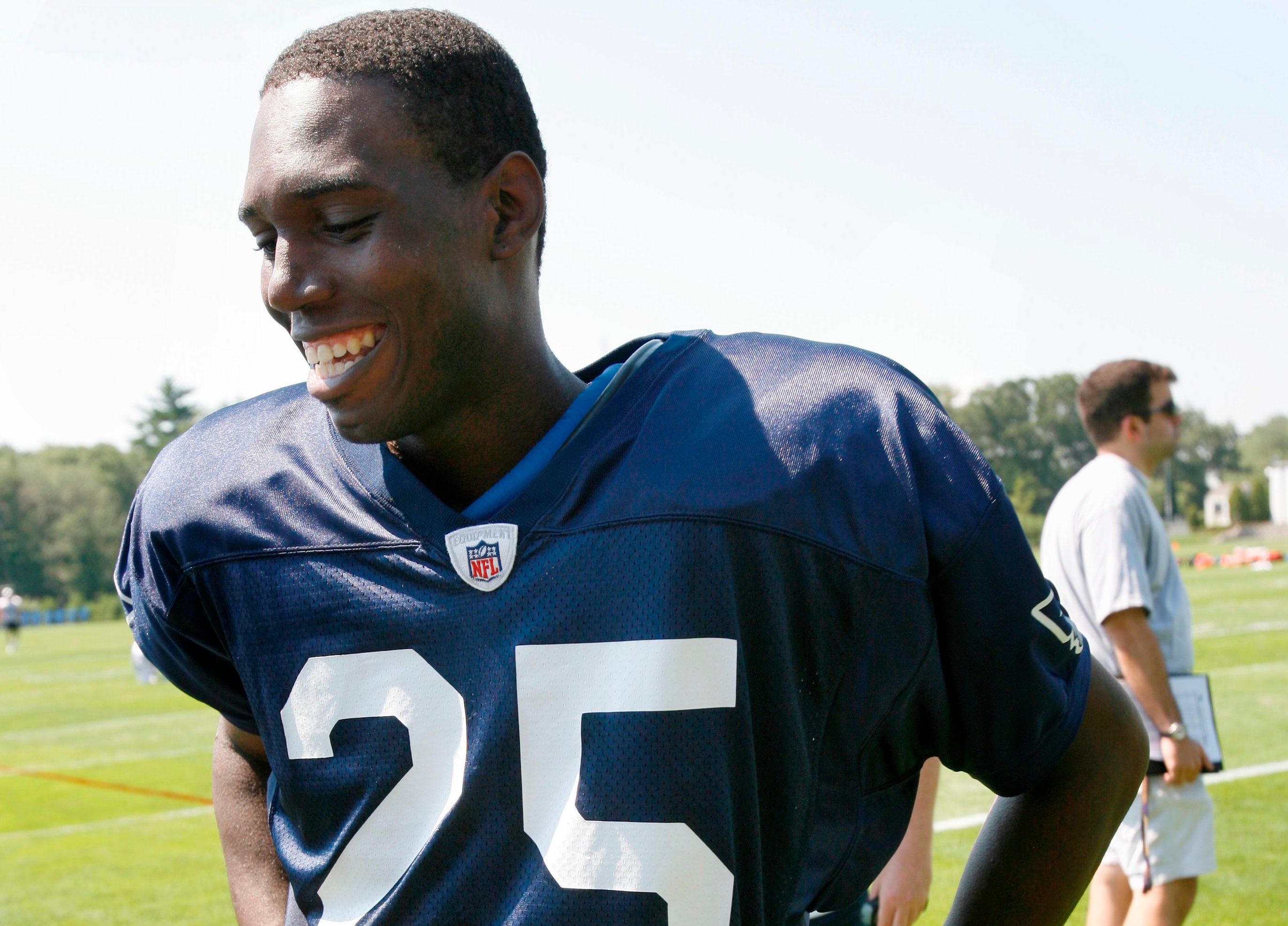 Deadspin | Former NFL Player Loses High School Coaching Job Over Old ...