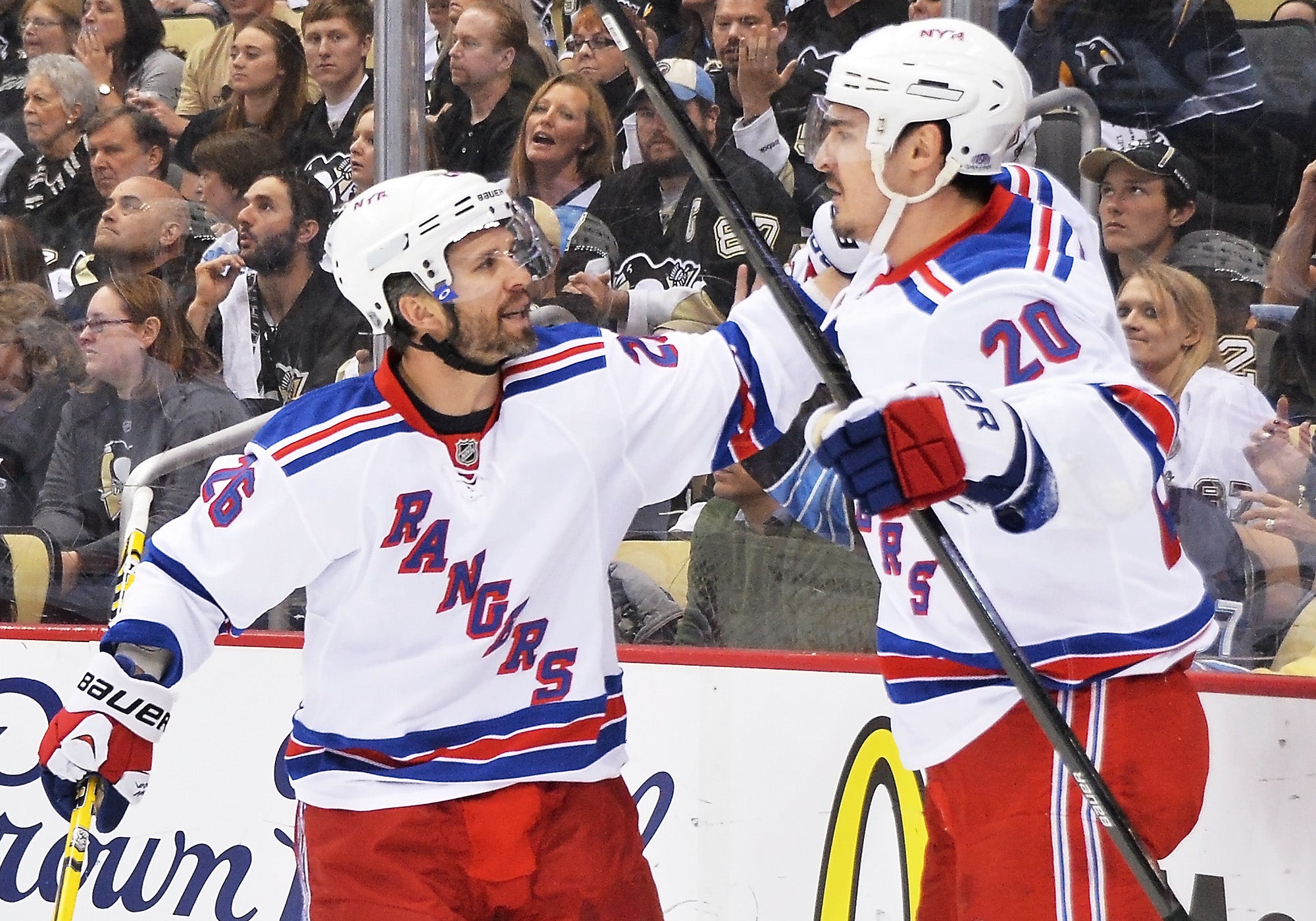 Deadspin | Martin St. Louis Plays After Mother's Death