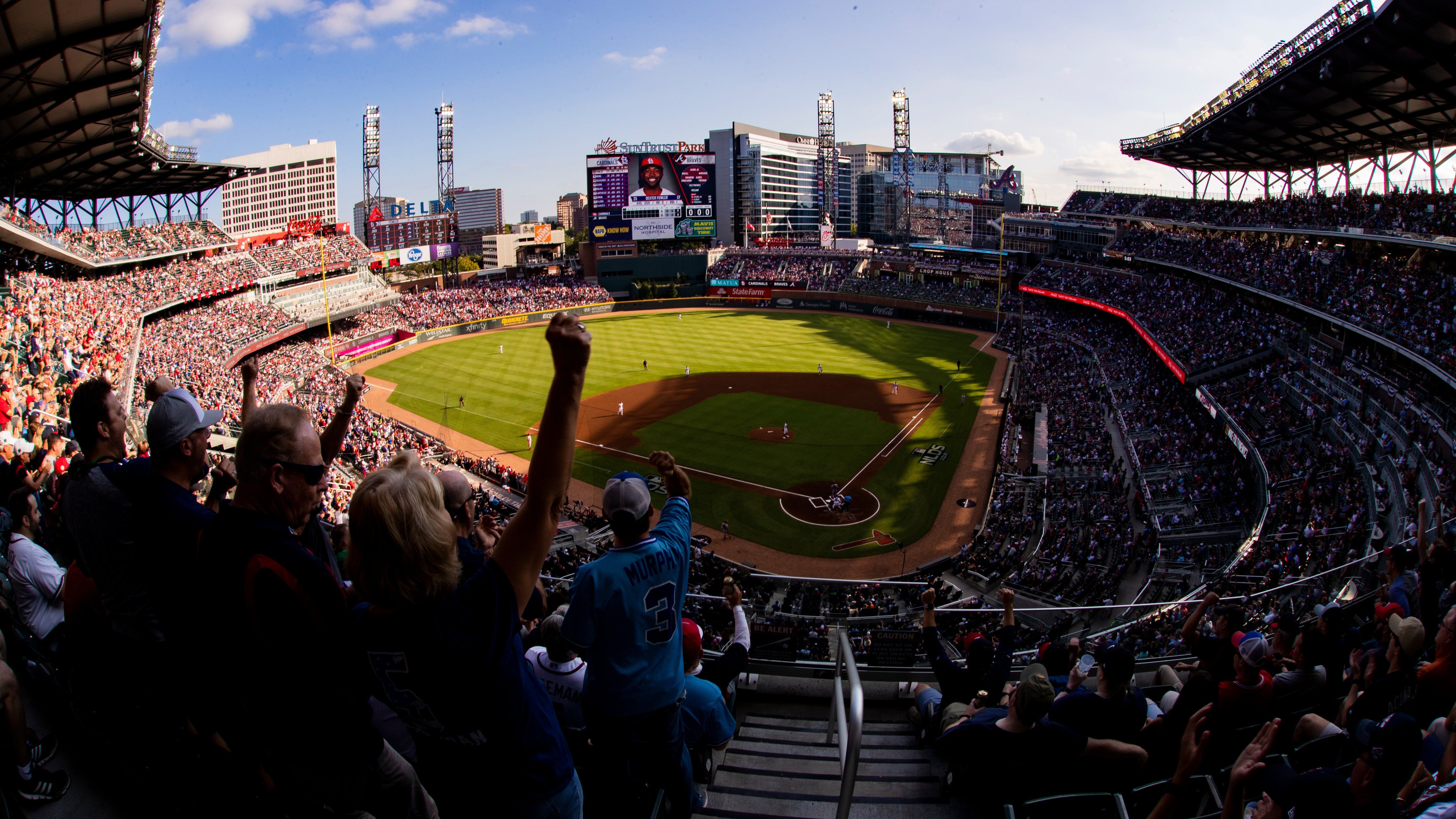 Deadspin | Braves Fans Perform First-Inning Tomahawk Chop, Watch Their ...