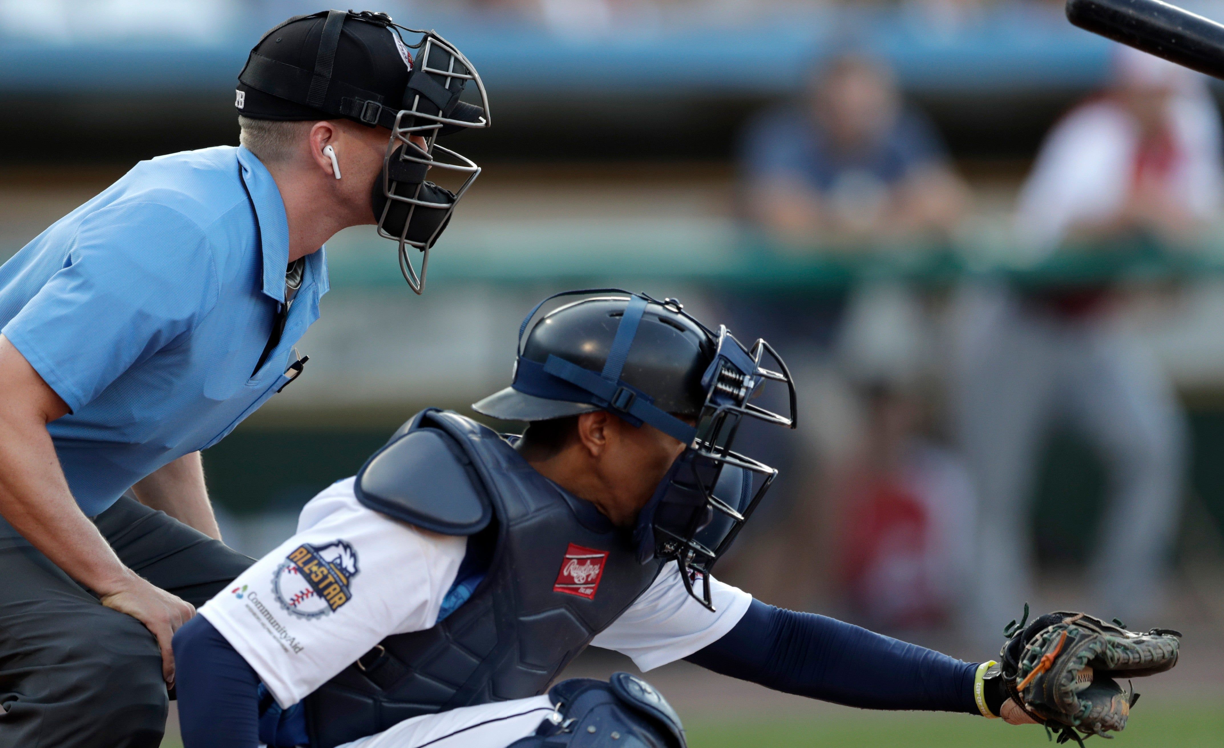 Deadspin | The Robot Umpire Is Moving Up In The World