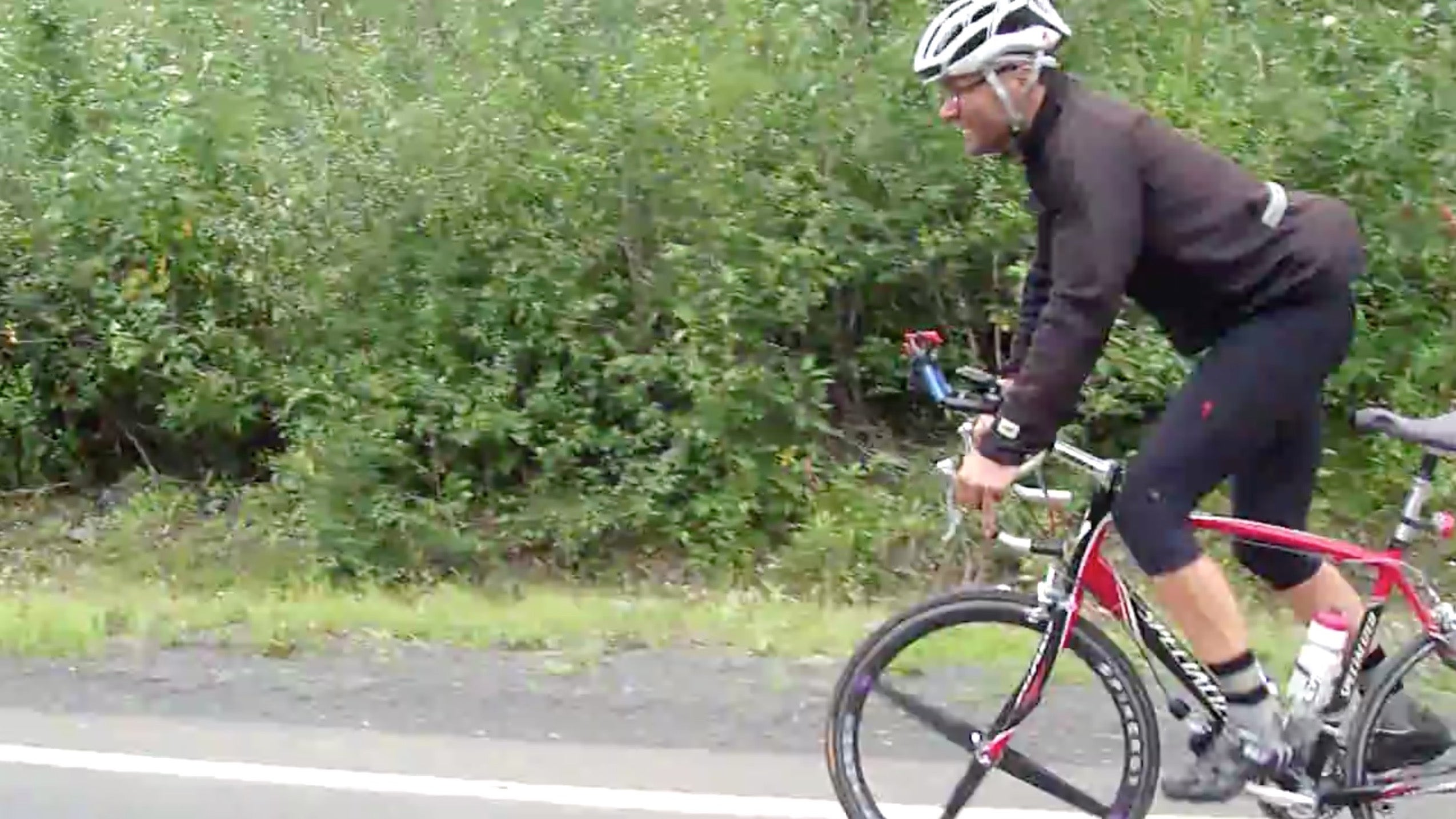 Deadspin | Iconic Endurance Cyclist Danny Chew Paralyzed After Crash